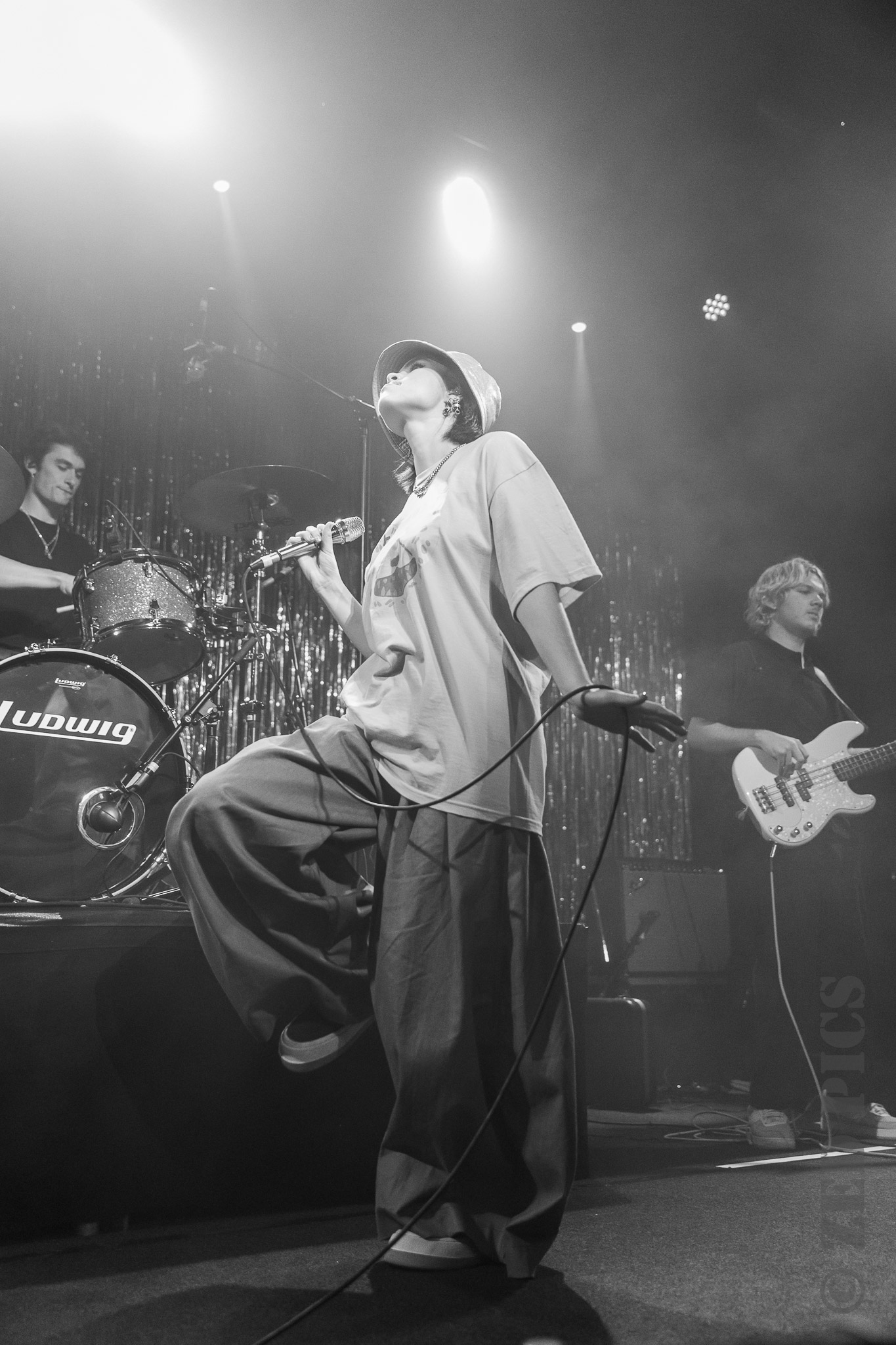 Concert Review: Benee, Auckland New Zealand, 2019